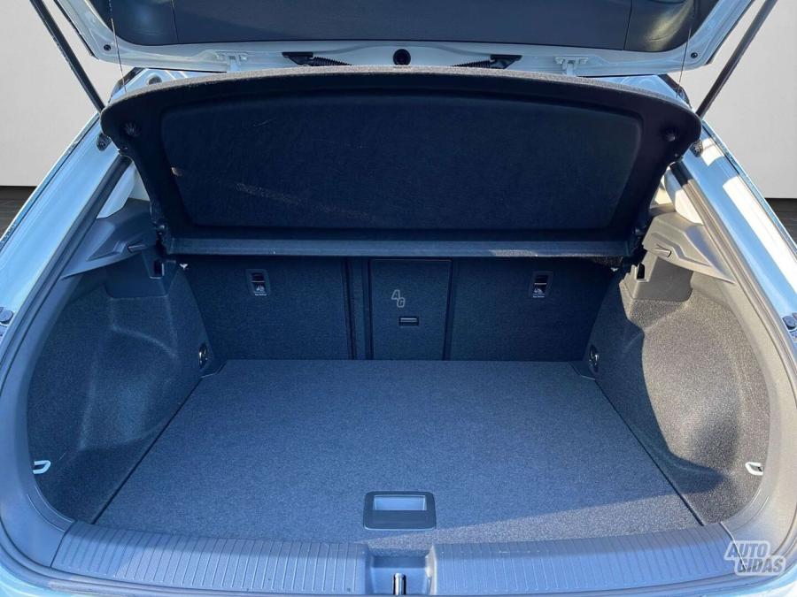 White Volkswagen T-Roc 2025 in Kaunas, with an engine capacity of 2.00 L and mileage of 27 thousand km for 33104 €, photo 14 on AUTOMOTO.COM.LV