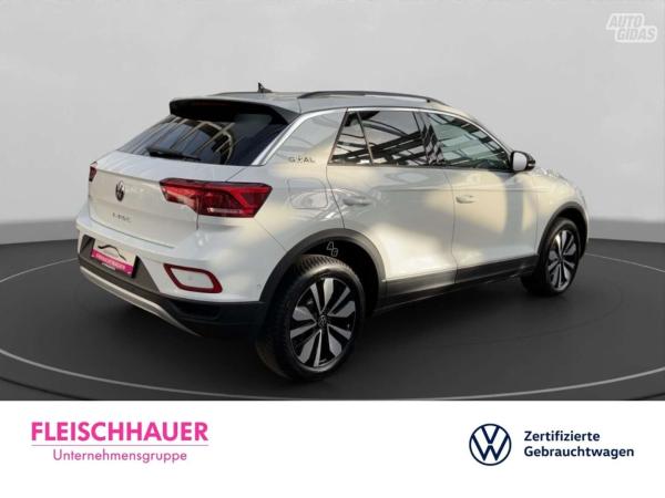 Balts Volkswagen T-Roc 2025 Kauņa, ar dzinēja tilpumu 1.00 L un nobraukumu 27 tūkst. km par 25469 €, foto 4 vietnē AUTOMOTO.COM.LV
