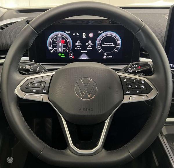 Balts Volkswagen T-Roc 2026 Kauņa, ar dzinēja tilpumu 1.50 L un nobraukumu 5 tūkst. km par 29900 €, foto 8 vietnē AUTOMOTO.COM.LV