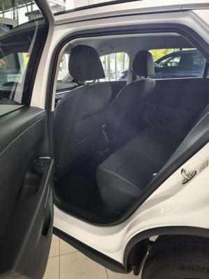 White Volkswagen T-Roc 2026 in Siauliai, with an engine capacity of 1.50 L and mileage of 0 thousand km for 28293 €, photo 8 on AUTOMOTO.COM.LV