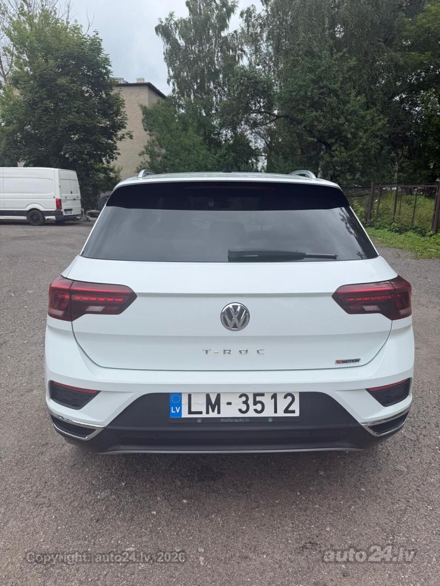 Balts Volkswagen T-Roc 2018 Rīga, ar dzinēja tilpumu 2.00 L un nobraukumu 85 tūkst. km par 17500 €, foto 3 vietnē AUTOMOTO.COM.LV
