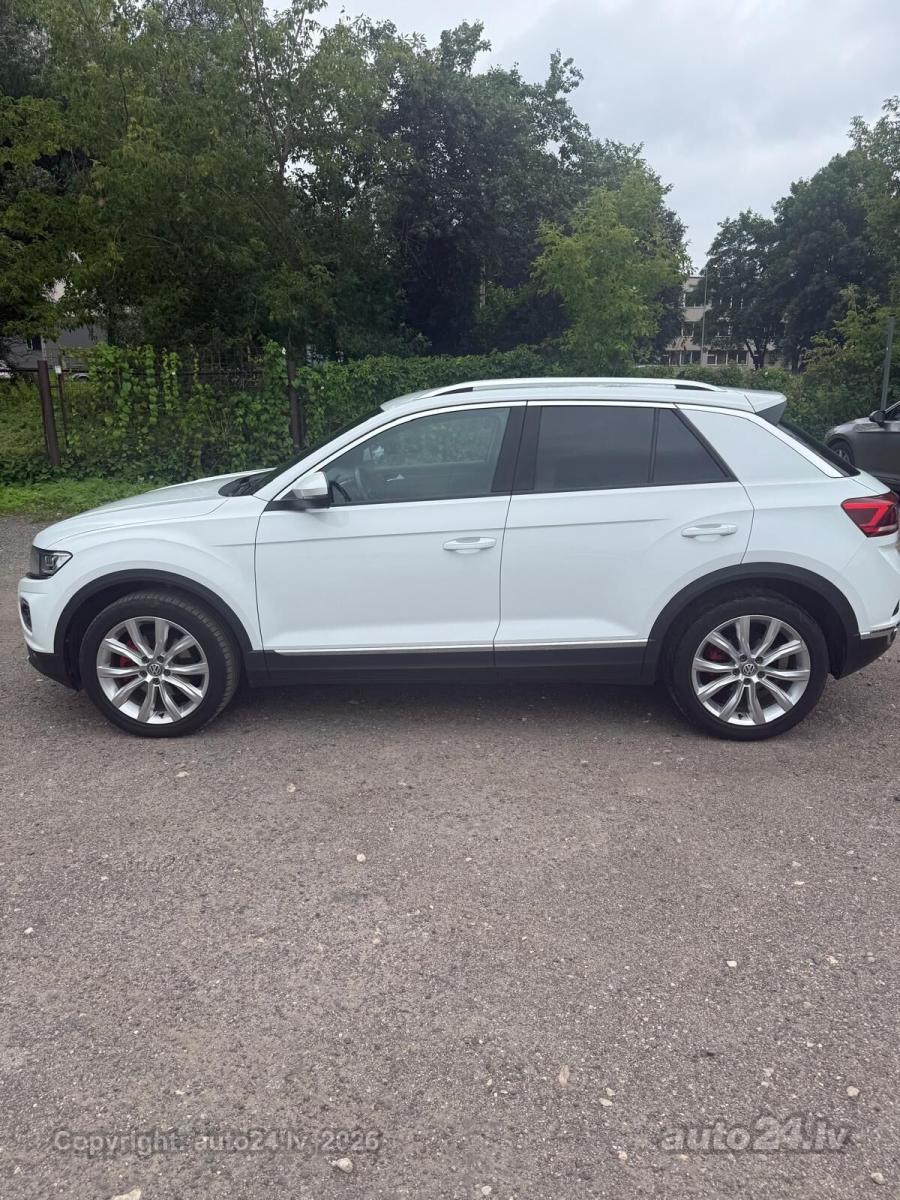 Balts Volkswagen T-Roc 2018 Rīga, ar dzinēja tilpumu 2.00 L un nobraukumu 85 tūkst. km par 17500 €, foto 5 vietnē AUTOMOTO.COM.LV