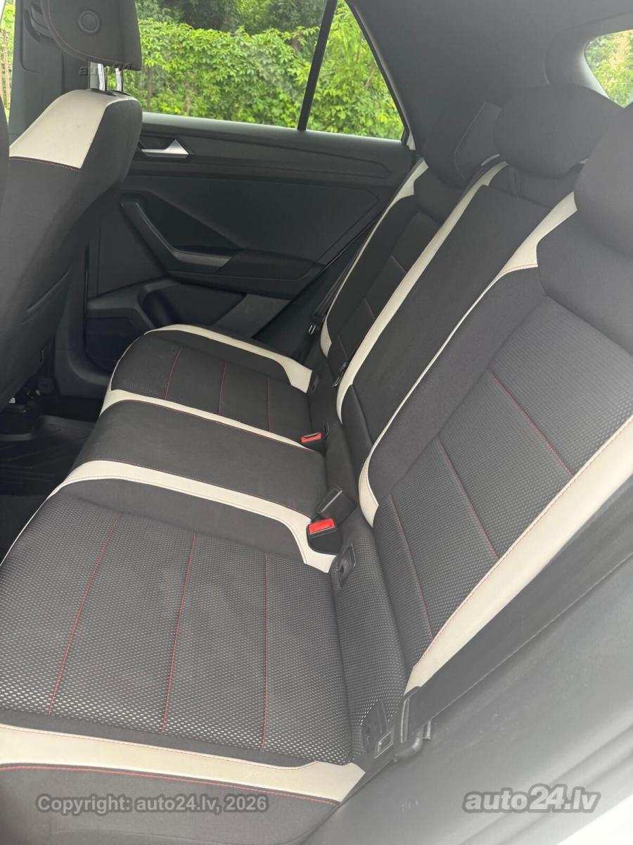 Balts Volkswagen T-Roc 2018 Rīga, ar dzinēja tilpumu 2.00 L un nobraukumu 85 tūkst. km par 17500 €, foto 9 vietnē AUTOMOTO.COM.LV