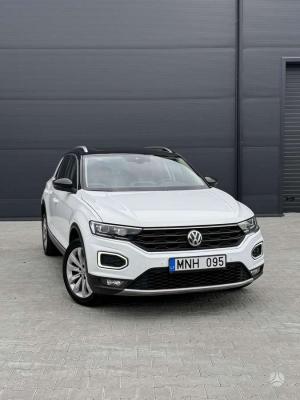 Balts Volkswagen T-Roc 2018 Klaipėda, ar dzinēja tilpumu 1.50 L un nobraukumu 219 tūkst. km par 13800 €, foto  vietnē AUTOMOTO.COM.LV