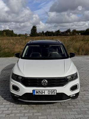 Balts Volkswagen T-Roc 2018 Klaipėda, ar dzinēja tilpumu 1.50 L un nobraukumu 219 tūkst. km par 12000 €, foto 4 vietnē AUTOMOTO.COM.LV