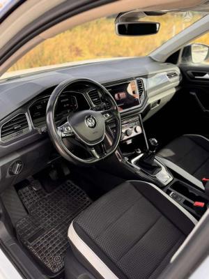 Balts Volkswagen T-Roc 2018 Klaipėda, ar dzinēja tilpumu 1.50 L un nobraukumu 219 tūkst. km par 12000 €, foto 12 vietnē AUTOMOTO.COM.LV