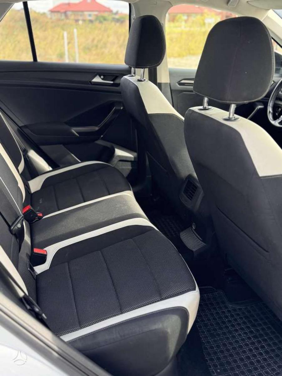 Balts Volkswagen T-Roc 2018 Klaipėda, ar dzinēja tilpumu 1.50 L un nobraukumu 219 tūkst. km par 12000 €, foto 27 vietnē AUTOMOTO.COM.LV