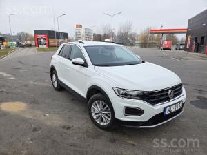 Белый Фольксваген Ти-Рок 2019 в Рига, объемом двигателя 2.00 л и пробегом 151 тыс. км за 18000 €, фото 4 на AUTOMOTO.COM.LV