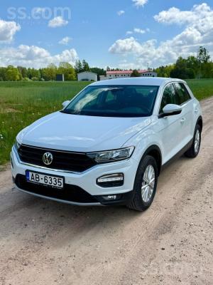 Balts Volkswagen T-Roc 2020 Rīga, ar dzinēja tilpumu 2.00 L un nobraukumu 164 tūkst. km par 17000 €, foto  vietnē AUTOMOTO.COM.LV