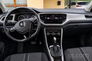 White Volkswagen T-Roc 2020 in Riga, with an engine capacity of 2.00 L and mileage of 164 thousand km for 17000 €, photo 6 on AUTOMOTO.COM.LV