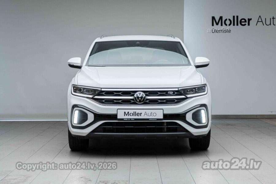 White Volkswagen T-Roc 2023 in Tallinn, with an engine capacity of 1.50 L and mileage of 23 thousand km for 29600 €, photo 4 on AUTOMOTO.COM.LV