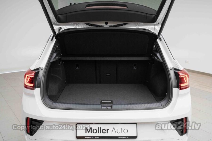 White Volkswagen T-Roc 2023 in Tallinn, with an engine capacity of 1.50 L and mileage of 23 thousand km for 29600 €, photo 14 on AUTOMOTO.COM.LV