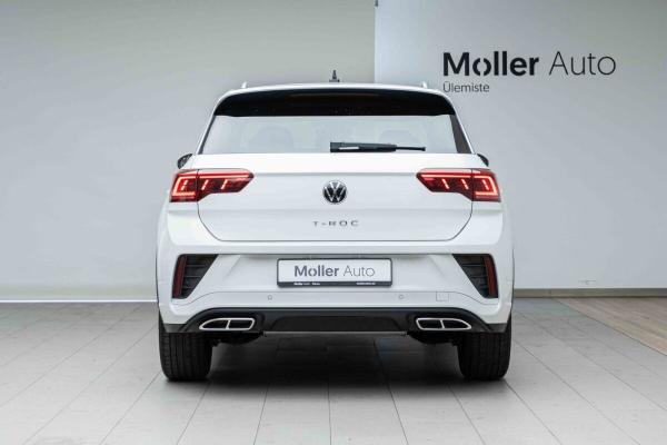 White Volkswagen T-Roc 2023 in Peetri, with an engine capacity of 1.50 L and mileage of 23 thousand km for 29600 €, photo 4 on AUTOMOTO.COM.LV