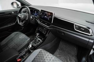 Balts Volkswagen T-Roc 2023 Peetri, ar dzinēja tilpumu 1.50 L un nobraukumu 23 tūkst. km par 29600 €, foto 9 vietnē AUTOMOTO.COM.LV