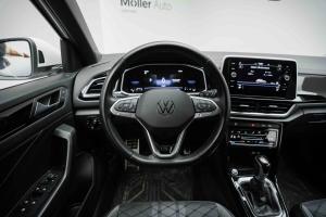 Balts Volkswagen T-Roc 2023 Peetri, ar dzinēja tilpumu 1.50 L un nobraukumu 23 tūkst. km par 29600 €, foto 12 vietnē AUTOMOTO.COM.LV