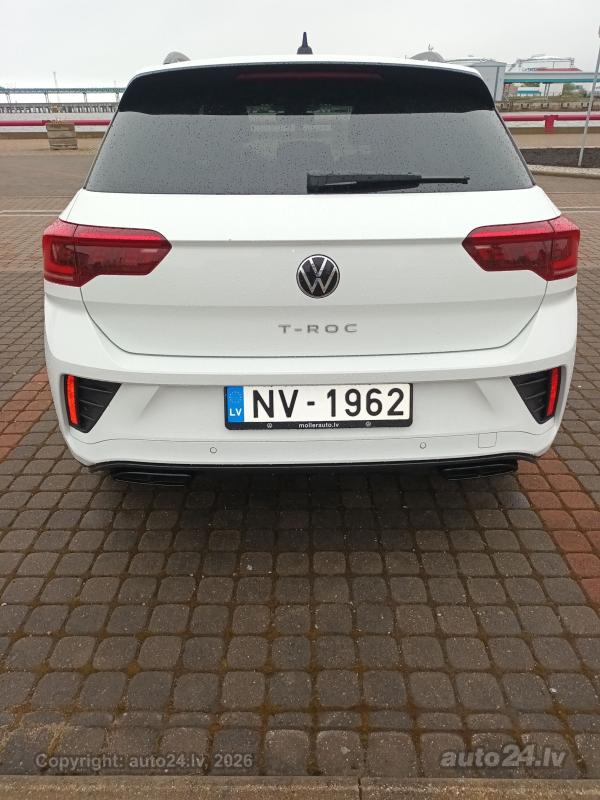 Balts Volkswagen T-Roc 2024 Rīga, ar dzinēja tilpumu 1.50 L un nobraukumu 19 tūkst. km par 27000 €, foto 5 vietnē AUTOMOTO.COM.LV