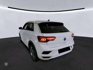 Balts Volkswagen T-Roc 2021 Viļņa, ar dzinēja tilpumu 1.50 L un nobraukumu 71 tūkst. km par 23714 €, foto 2 vietnē AUTOMOTO.COM.LV