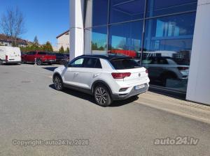White Volkswagen T-Roc 2018 in Tallinn, with an engine capacity of 2.00 L and mileage of 142 thousand km for 18900 €, photo 3 on AUTOMOTO.COM.LV