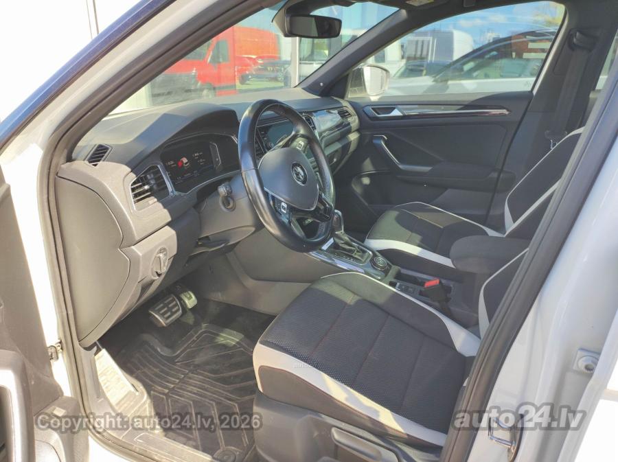 White Volkswagen T-Roc 2018 in Tallinn, with an engine capacity of 2.00 L and mileage of 142 thousand km for 18900 €, photo 5 on AUTOMOTO.COM.LV