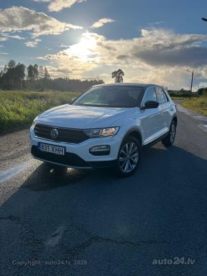 Balts Volkswagen T-Roc 2018 Tallina, ar dzinēja tilpumu 1.50 L un nobraukumu 172 tūkst. km par 14750 €, foto  vietnē AUTOMOTO.COM.LV