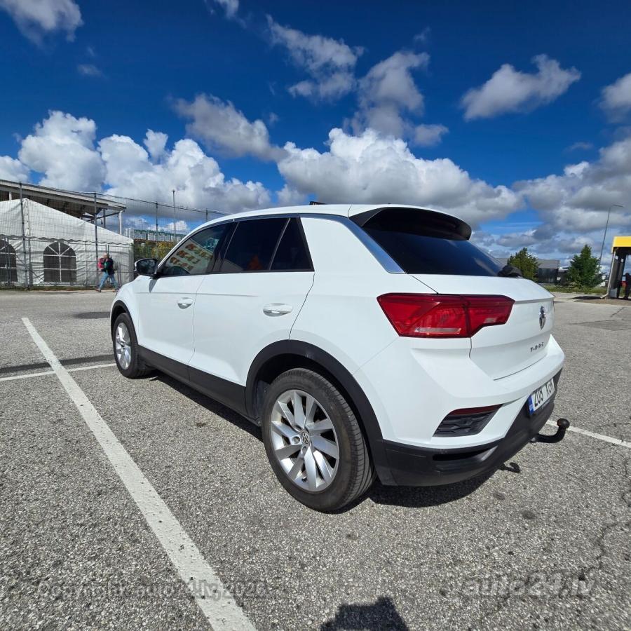 Balts Volkswagen T-Roc 2019 Tartu, ar dzinēja tilpumu 1.60 L un nobraukumu 191 tūkst. km par 14500 €, foto 8 vietnē AUTOMOTO.COM.LV