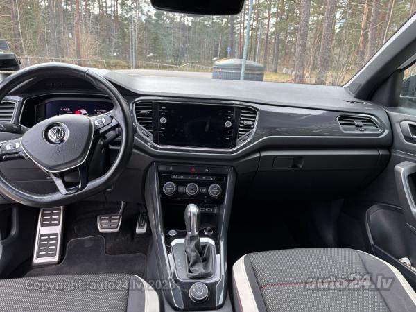 Balts Volkswagen T-Roc 2019 Tallina, ar dzinēja tilpumu 2.00 L un nobraukumu 83 tūkst. km par 18000 €, foto 6 vietnē AUTOMOTO.COM.LV