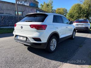 Белый Фольксваген Ти-Рок 2019 в Таллин, объемом двигателя 1.00 л и пробегом 211 тыс. км за 9920 €, фото 4 на AUTOMOTO.COM.LV