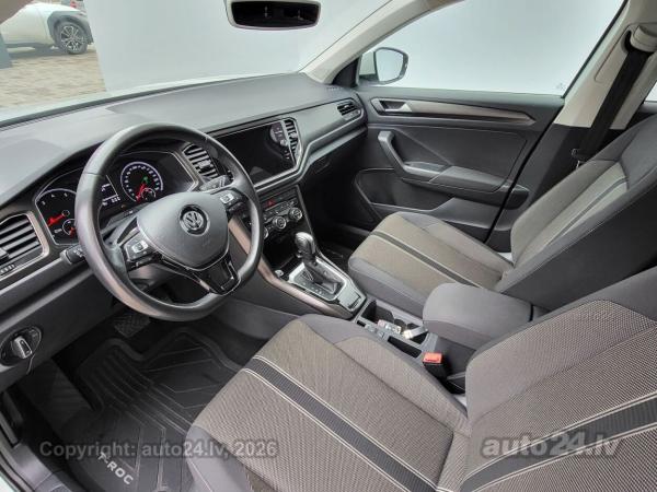 Balts Volkswagen T-Roc 2020 Tallina, ar dzinēja tilpumu 1.50 L un nobraukumu 83 tūkst. km par 18995 €, foto 11 vietnē AUTOMOTO.COM.LV