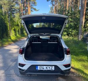 Белый Фольксваген Ти-Рок 2020 в Таллин, объемом двигателя 2.00 л и пробегом 141 тыс. км за 19900 €, фото 8 на AUTOMOTO.COM.LV