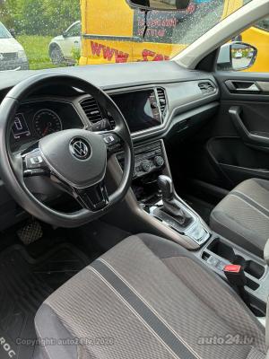 Balts Volkswagen T-Roc 2021 Tallina, ar dzinēja tilpumu 1.50 L un nobraukumu 55 tūkst. km par 20700 €, foto 6 vietnē AUTOMOTO.COM.LV