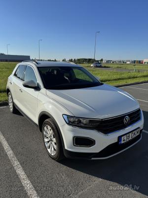 Balts Volkswagen T-Roc 2021 Tallina, ar dzinēja tilpumu 1.50 L un nobraukumu 75 tūkst. km par 20999 €, foto  vietnē AUTOMOTO.COM.LV