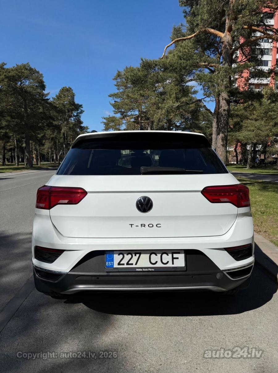 Balts Volkswagen T-Roc 2021 Tallina, ar dzinēja tilpumu 1.50 L un nobraukumu 67 tūkst. km par 20500 €, foto 4 vietnē AUTOMOTO.COM.LV