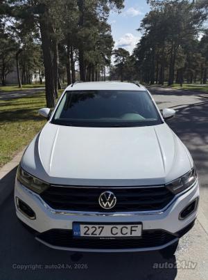 Balts Volkswagen T-Roc 2021 Tallina, ar dzinēja tilpumu 1.50 L un nobraukumu 67 tūkst. km par 20500 €, foto 5 vietnē AUTOMOTO.COM.LV