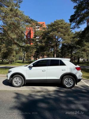 Balts Volkswagen T-Roc 2021 Tallina, ar dzinēja tilpumu 1.50 L un nobraukumu 67 tūkst. km par 20500 €, foto 6 vietnē AUTOMOTO.COM.LV