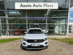 White Volkswagen T-Roc 2021 in Tartu, with an engine capacity of 1.50 L and mileage of 58 thousand km for 20490 €, photo 3 on AUTOMOTO.COM.LV