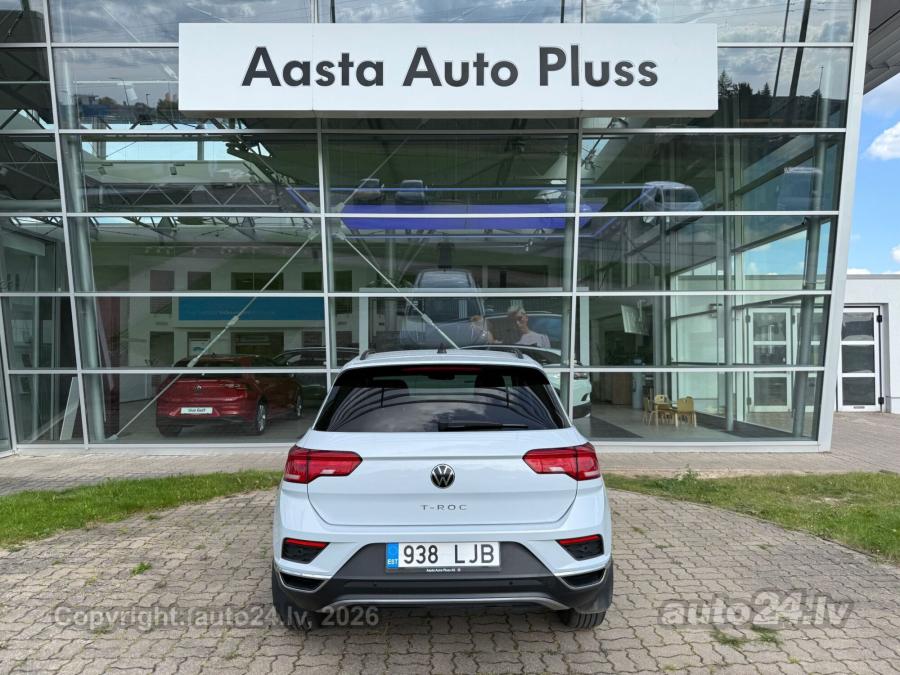 White Volkswagen T-Roc 2021 in Tartu, with an engine capacity of 1.50 L and mileage of 58 thousand km for 20490 €, photo 6 on AUTOMOTO.COM.LV