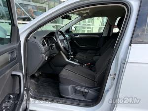 White Volkswagen T-Roc 2021 in Tartu, with an engine capacity of 1.50 L and mileage of 58 thousand km for 20490 €, photo 8 on AUTOMOTO.COM.LV