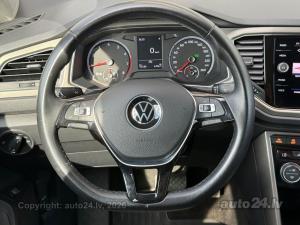 White Volkswagen T-Roc 2021 in Tartu, with an engine capacity of 1.50 L and mileage of 58 thousand km for 20490 €, photo 14 on AUTOMOTO.COM.LV