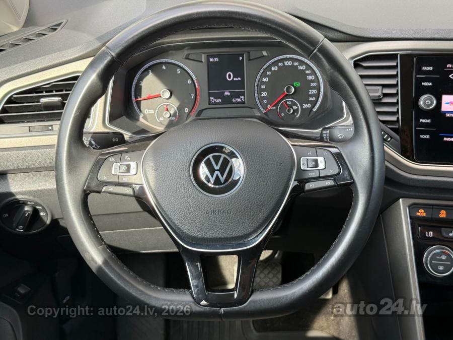 White Volkswagen T-Roc 2021 in Tartu, with an engine capacity of 1.50 L and mileage of 58 thousand km for 20490 €, photo 14 on AUTOMOTO.COM.LV