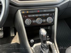 White Volkswagen T-Roc 2021 in Tartu, with an engine capacity of 1.50 L and mileage of 58 thousand km for 20490 €, photo 16 on AUTOMOTO.COM.LV