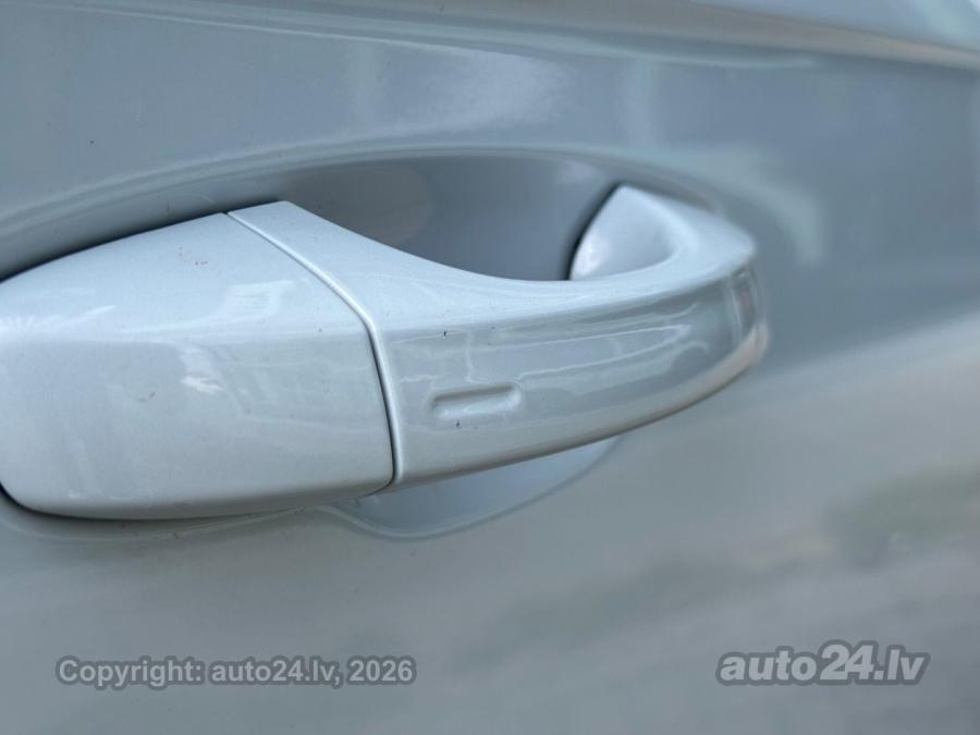 White Volkswagen T-Roc 2021 in Tartu, with an engine capacity of 1.50 L and mileage of 58 thousand km for 20490 €, photo 21 on AUTOMOTO.COM.LV
