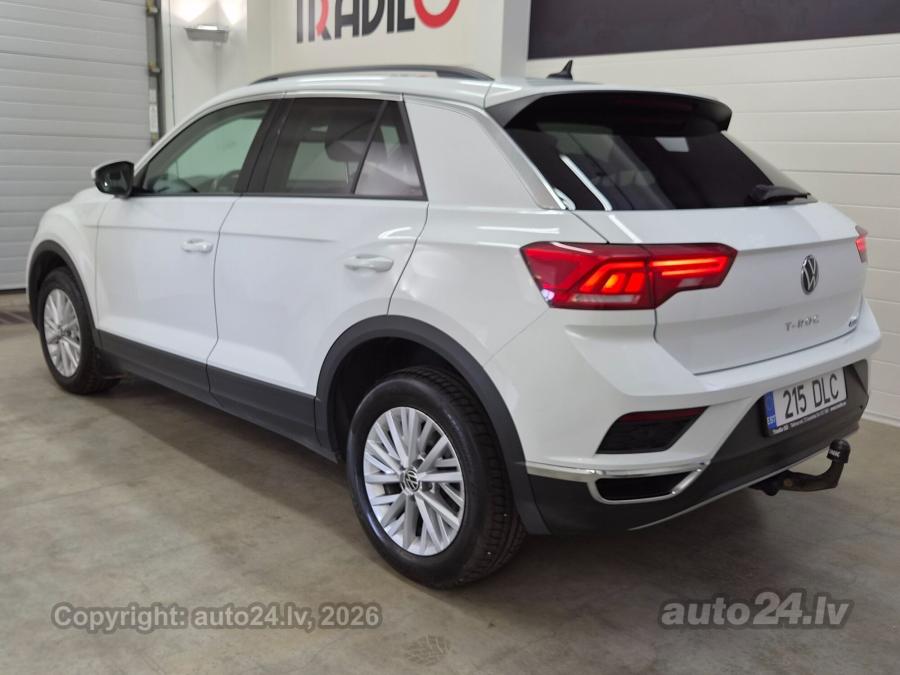 Balts Volkswagen T-Roc 2021 Hāpsalu, ar dzinēja tilpumu 2.00 L un nobraukumu 246 tūkst. km par 16999 €, foto 7 vietnē AUTOMOTO.COM.LV