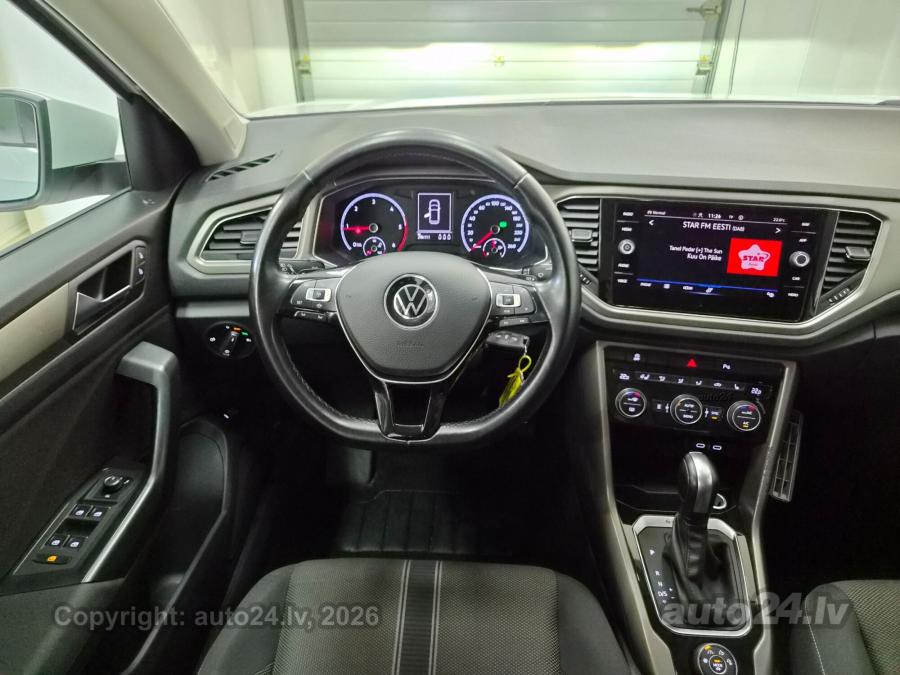 Balts Volkswagen T-Roc 2021 Hāpsalu, ar dzinēja tilpumu 2.00 L un nobraukumu 246 tūkst. km par 16999 €, foto 12 vietnē AUTOMOTO.COM.LV
