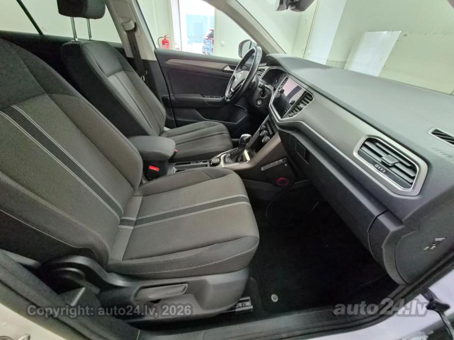Balts Volkswagen T-Roc 2021 Hāpsalu, ar dzinēja tilpumu 2.00 L un nobraukumu 246 tūkst. km par 16999 €, foto 21 vietnē AUTOMOTO.COM.LV