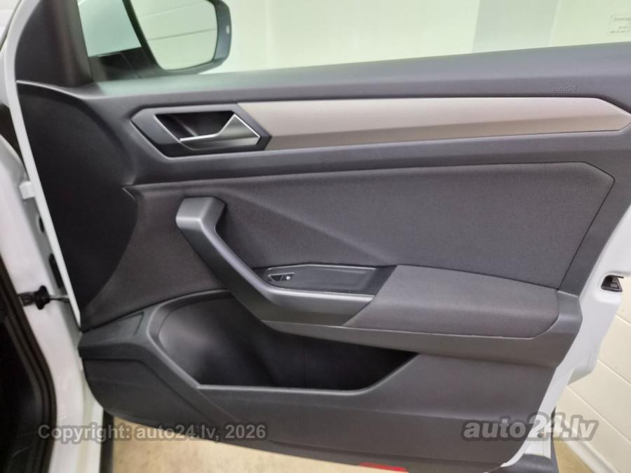 Balts Volkswagen T-Roc 2021 Hāpsalu, ar dzinēja tilpumu 2.00 L un nobraukumu 246 tūkst. km par 16999 €, foto 22 vietnē AUTOMOTO.COM.LV
