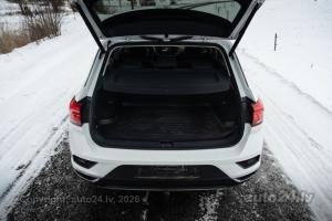White Volkswagen T-Roc 2022 in Haapsalu, with an engine capacity of 2.00 L and mileage of 230 thousand km for 17499 €, photo 8 on AUTOMOTO.COM.LV