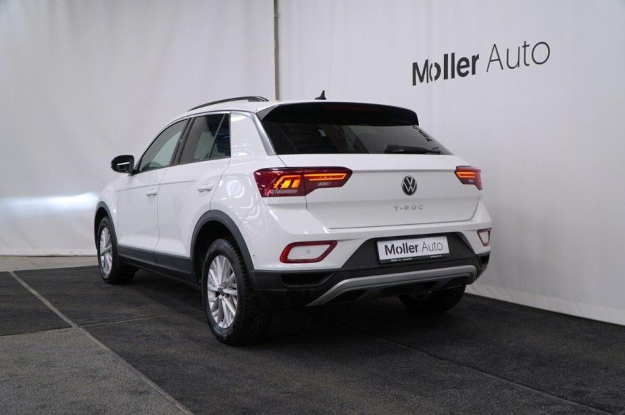 White Volkswagen T-Roc 2022 in Tallinn, with an engine capacity of 1.50 L and mileage of 97 thousand km for 20000 €, photo 3 on AUTOMOTO.COM.LV
