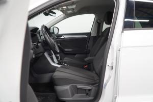 White Volkswagen T-Roc 2022 in Tallinn, with an engine capacity of 1.50 L and mileage of 97 thousand km for 20000 €, photo 11 on AUTOMOTO.COM.LV