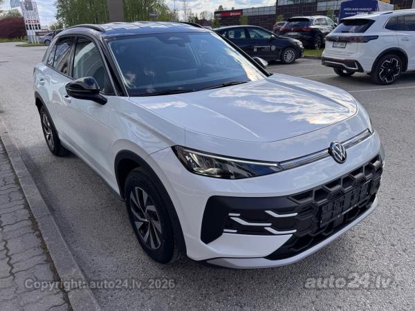 Balts Volkswagen T-Roc 2026 Viljandi, ar dzinēja tilpumu 1.50 L un nobraukumu 10 tūkst. km par 29111 €, foto 3 vietnē AUTOMOTO.COM.LV