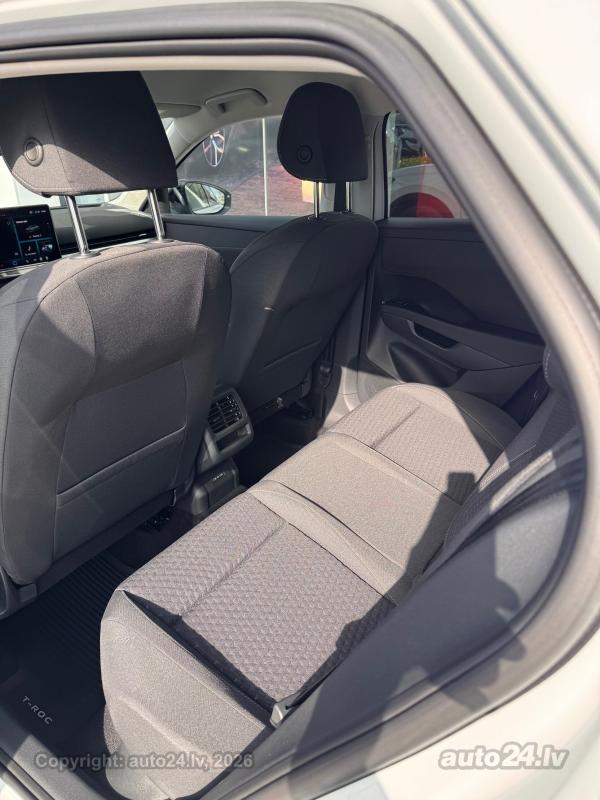 Balts Volkswagen T-Roc 2026 Viljandi, ar dzinēja tilpumu 1.50 L un nobraukumu 10 tūkst. km par 29111 €, foto 8 vietnē AUTOMOTO.COM.LV